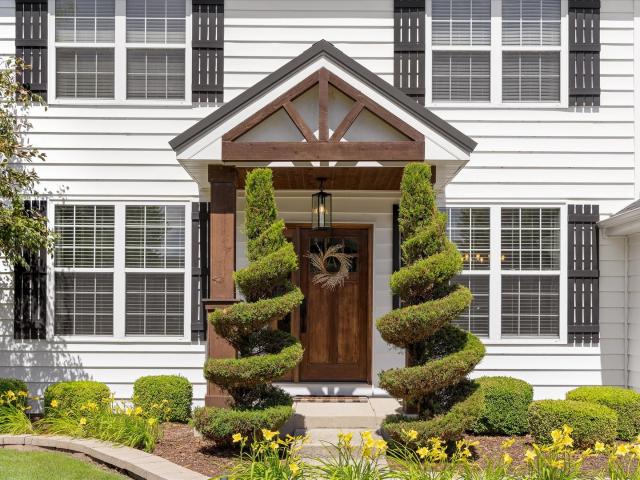14639 Colonial Parkway