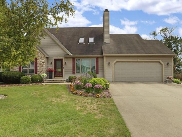 1463 Creek Side Dr, Lyons, WI 53105