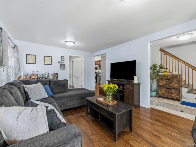 1463 Lincoln Terrace