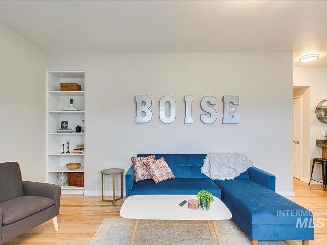 1463 W Grand Ave #104