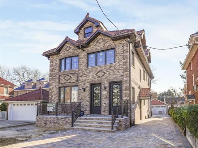 146 18 Laburnum Ave, Flushing, NY 11355
