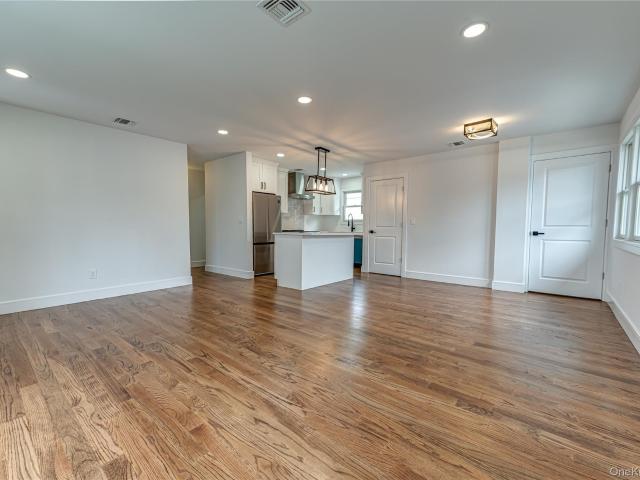 146 8th Street