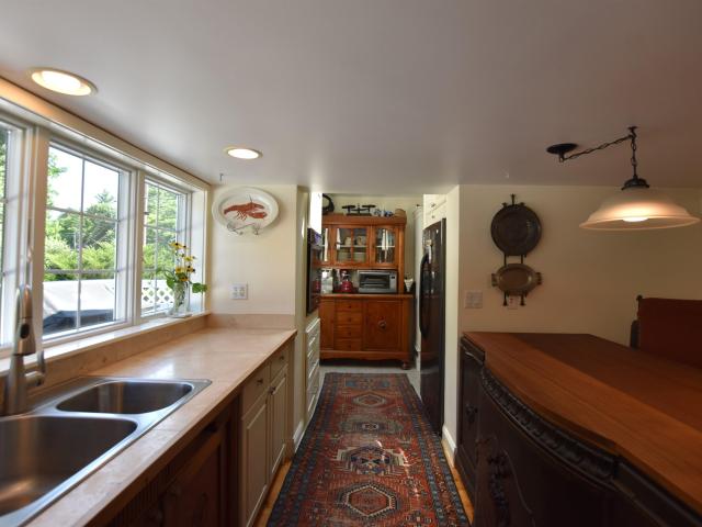 146 Calef Highway