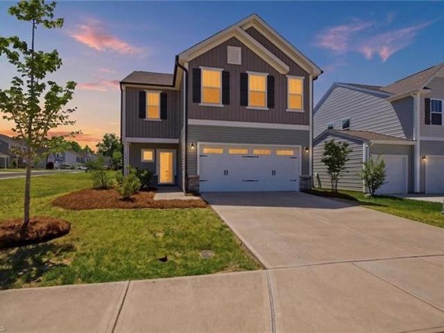 146 Centerpiece Dr, High Point, NC 27265