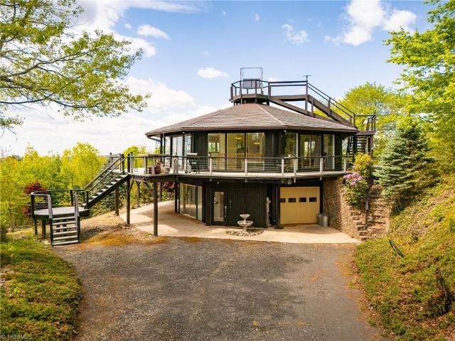 146 Cherokee Lane