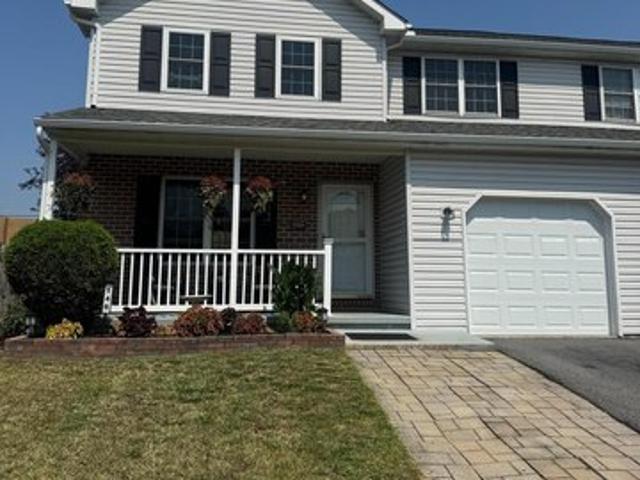 146 Bainbridge Cir, Sinking Spring, PA 19608