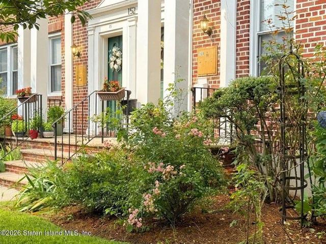 146 Bard Ave Apt 22B, Staten Island, NY 10310