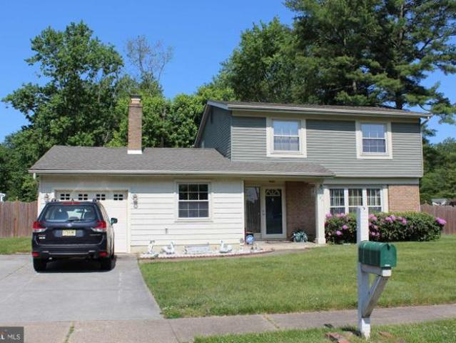 146 Golfview Dr, Sewell, NJ 08080