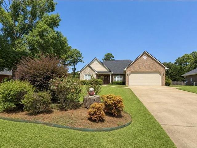 146 Fairethorne Dr, Leesburg, GA 31763