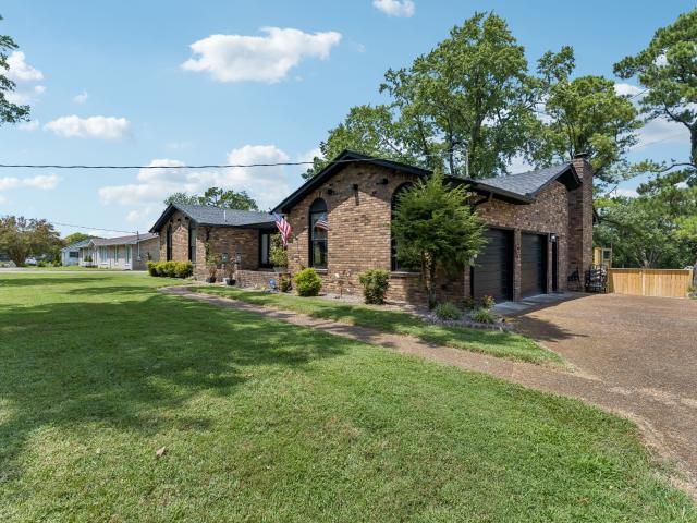 146 Fairways Dr