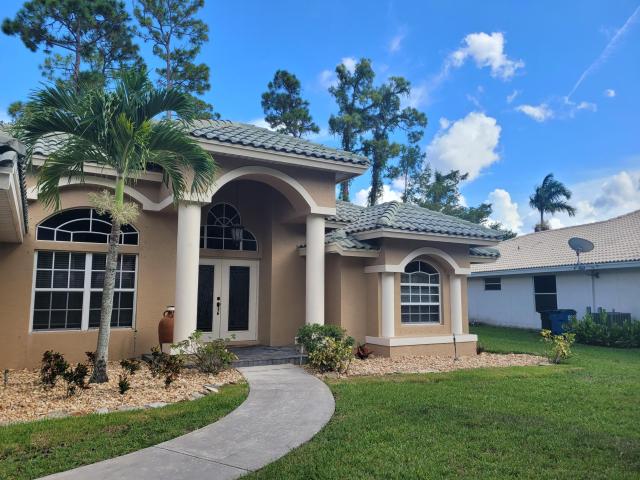 146 Fernwood Cres, Royal Palm Beach, FL 33411 | MLS #R11165