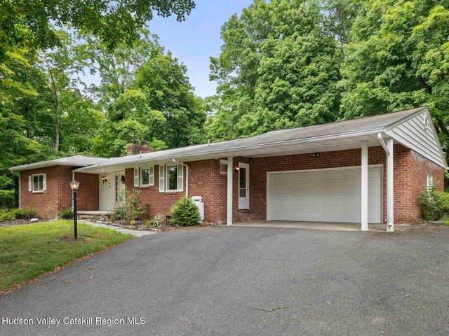 146 Flower Hl, Kingston, NY 12401
