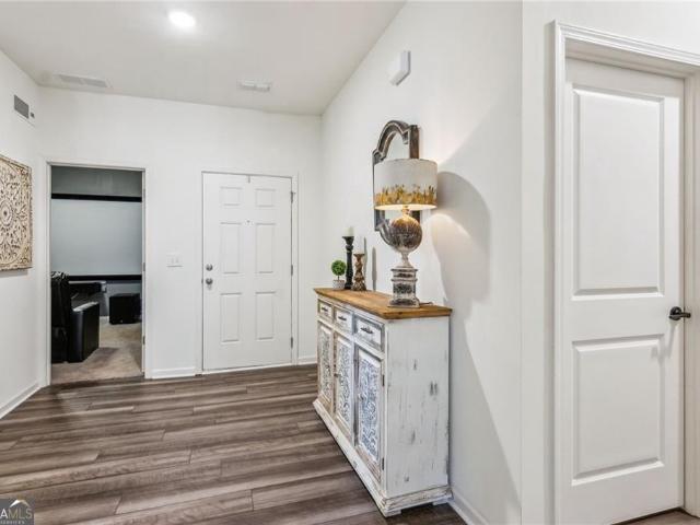 146 Knightsbridge Lane