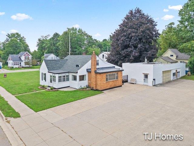 146 Hanlon Ct, Wayland, MI 49348