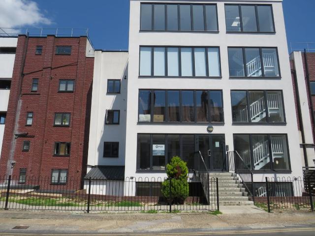 146 High Street, Newmarket CB8, 2 bed flat to rent, £1,295 pcm | PrimeLocation