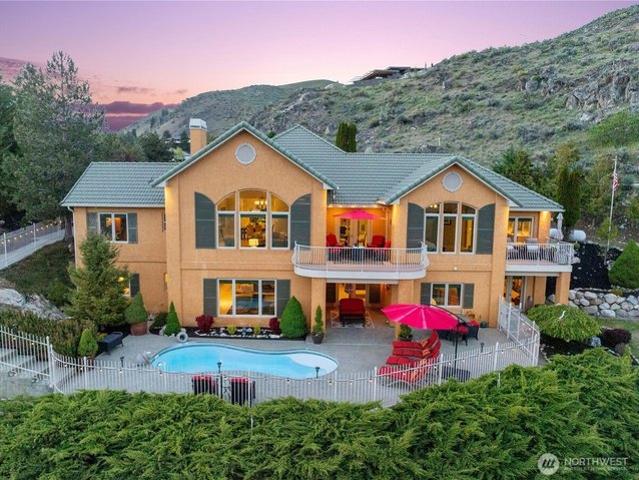 146 Long Dr, Chelan, WA 98816