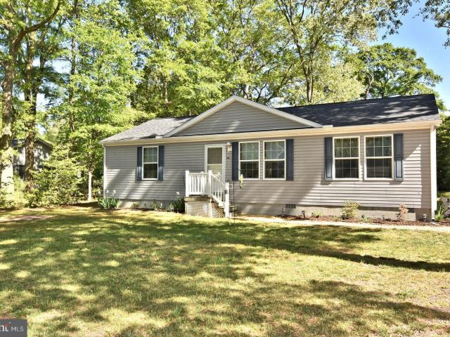 146 Laurel Ave, Laurel, DE 19956 | MLS #DESU2110 | Compass