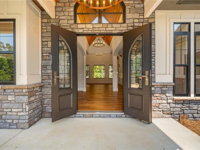 146 Lakeside Drive
