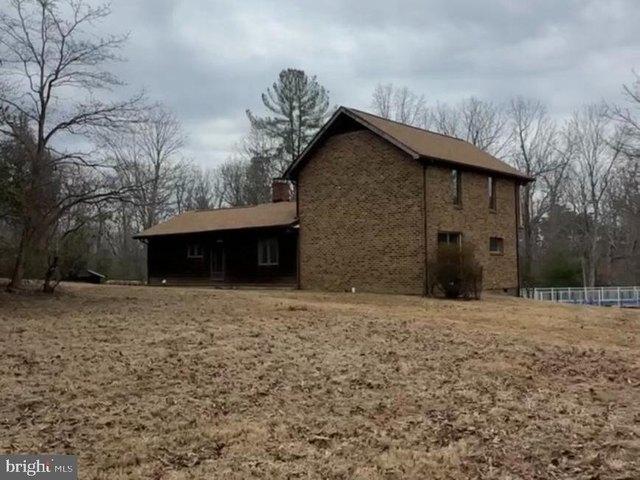 146 Lizzie Mills Rd, Castleton, VA 22716