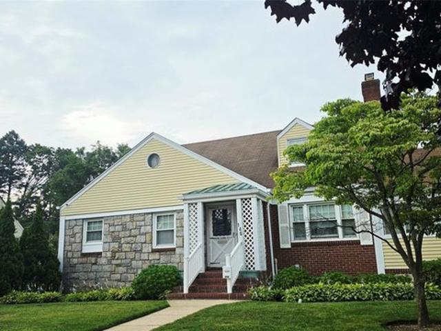 146 Lincoln Rd, Hempstead, NY 11550
