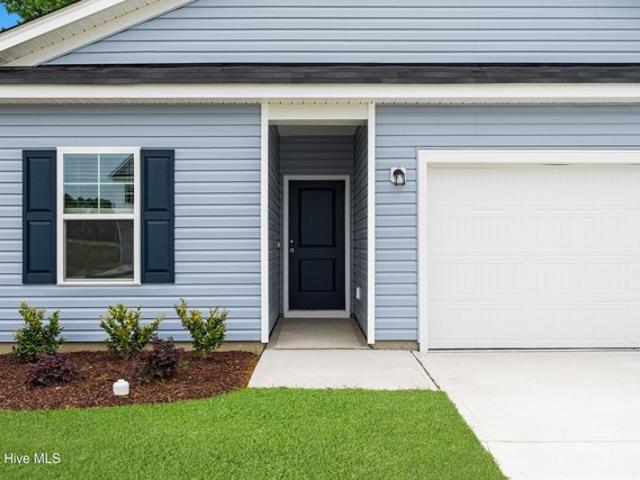 146 N Squires Ln, Richlands, NC 28574