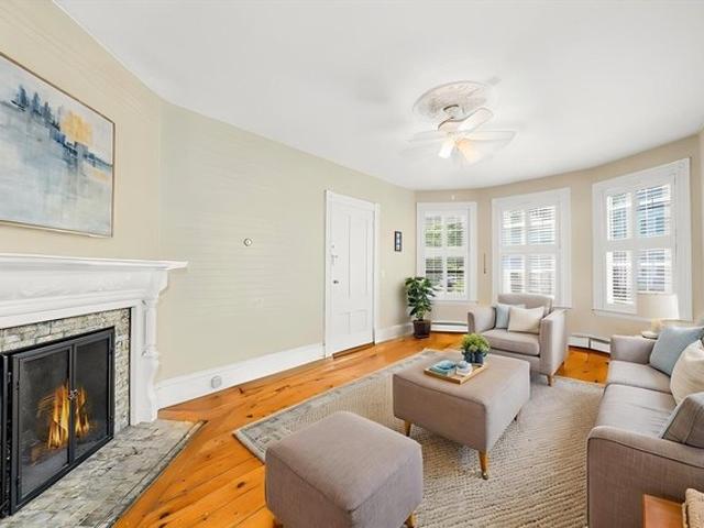 146 North St Apt 1, Salem, MA 01970