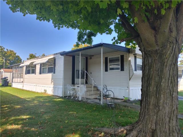 146 Niagara Way