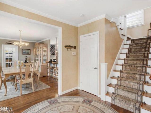 146 S Bath Avenue