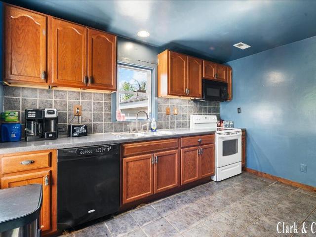 146 S Carleton Drive