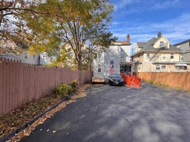 146 Sayre