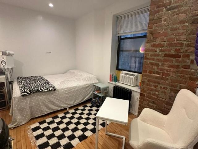 146 Sullivan Street, New York, NY