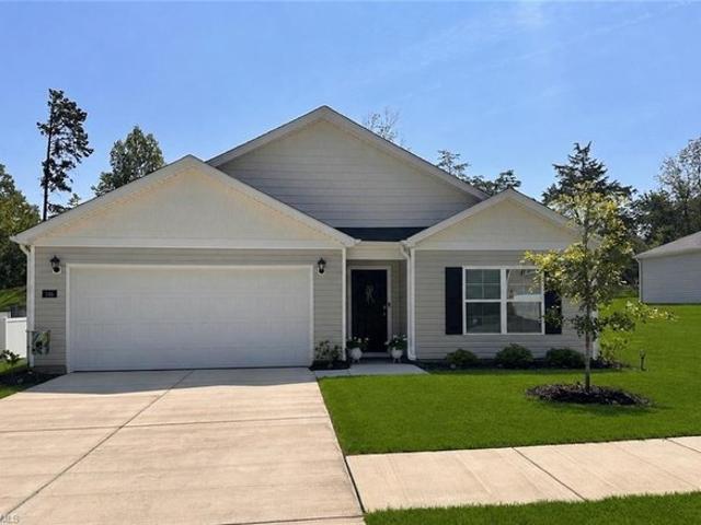 146 Preston Oaks Dr, King, NC 27021