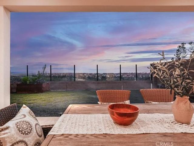 146 Roscomare, Irvine, CA 92602