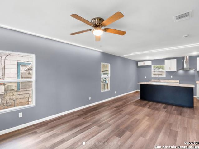 146 Roslyn Ave
