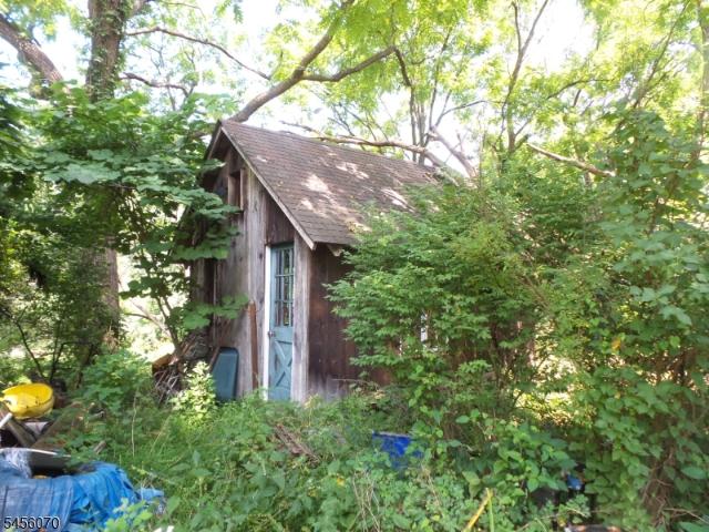 146 River Rd