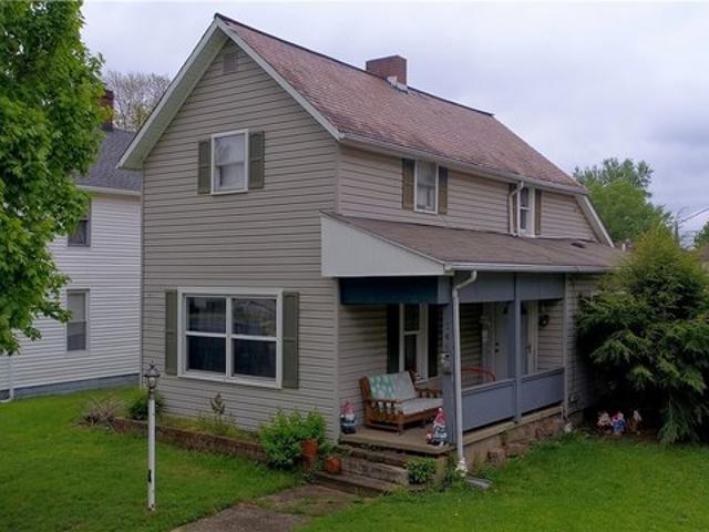 146 W 8th St, Dover, OH 44622