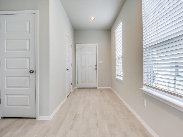 146 White Dunes Dr