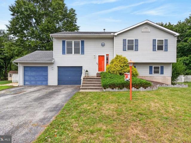 146 Winston Dr, York, PA 17408