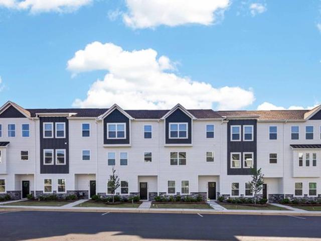 146 Towhee Branch Pl Apt B, Mooresville, NC 28117