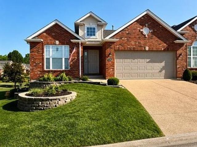 146 Tori Pines Dr, Saint Louis, MO 63129
