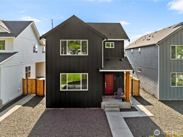 146 Veranda Lane SE