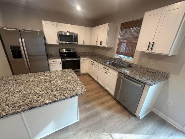 146 Villa Grande St