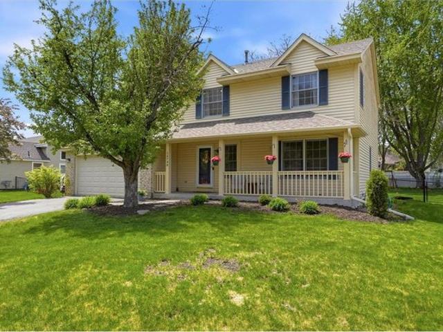 14740 Meadowood Dr, Savage, MN 55378