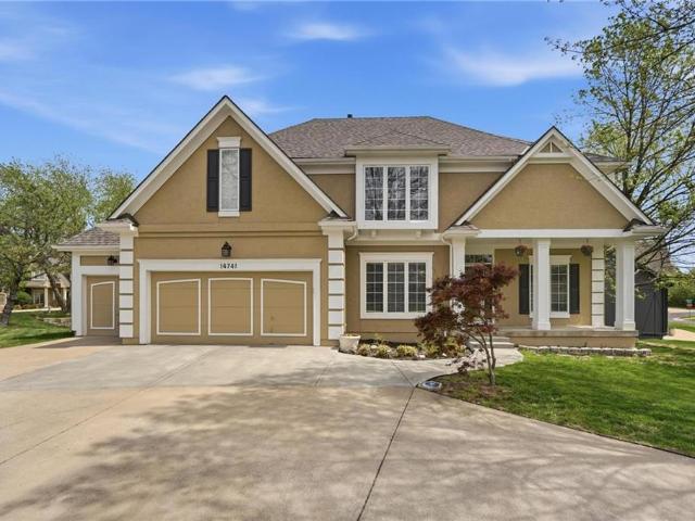 14741 Robinson St, Overland Park, KS 66223 | MLS #2614 | Compass