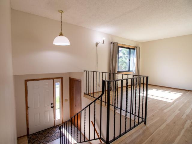 14742 Embry Path