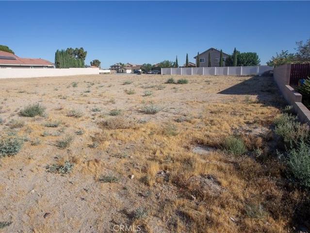 14744 Aberdeen Ln, Helendale, CA 92342