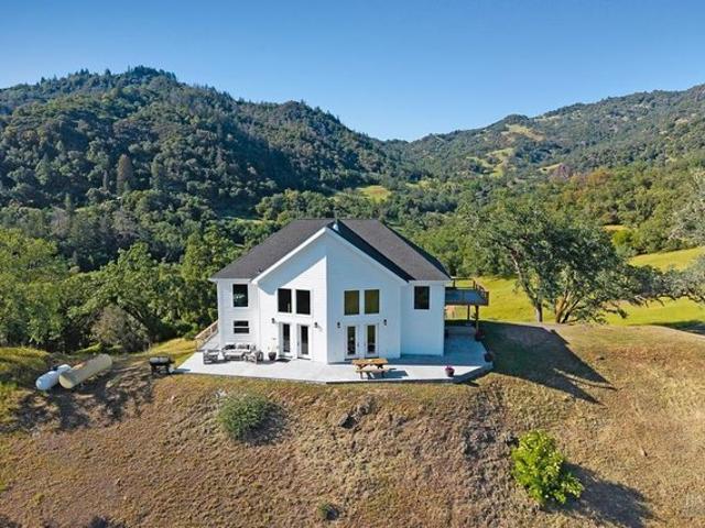 1474 Boonville Rd, Ukiah, CA 95482