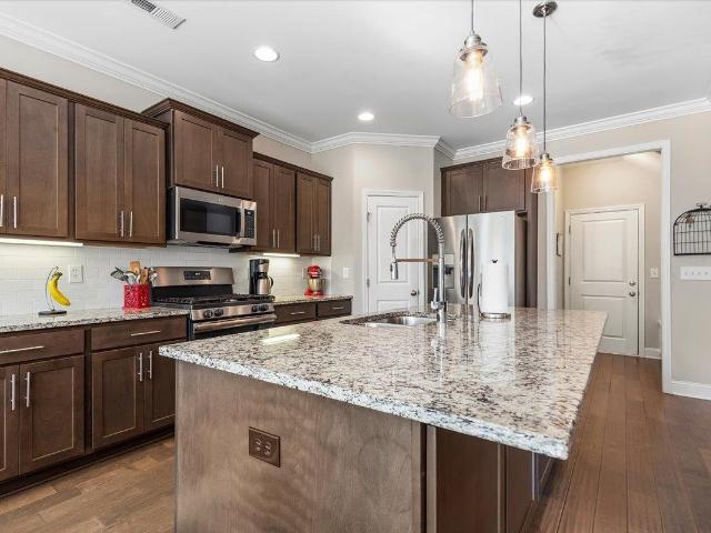 1474 Stonewater Dr