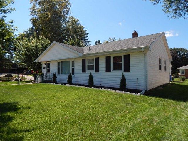 1474 S Carroll Ave, Freeport, IL 61032