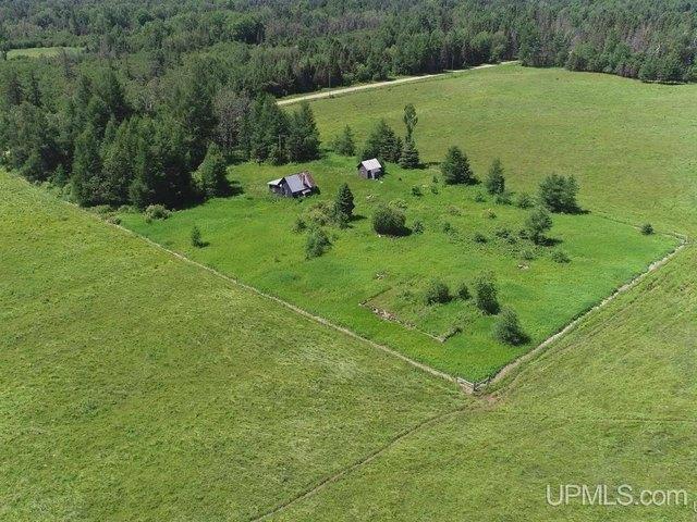 14752 Airport Rd, Rock, MI 49880